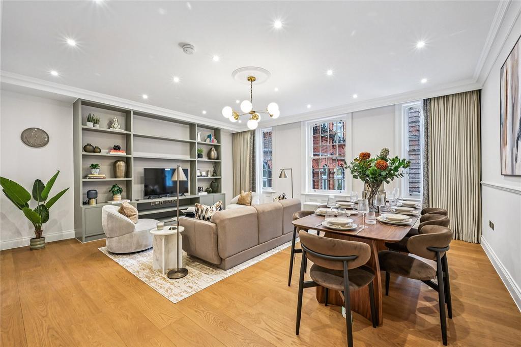 Stratton Street, London 2 bed flat to rent - £12,350 pcm (£2,850 pw)