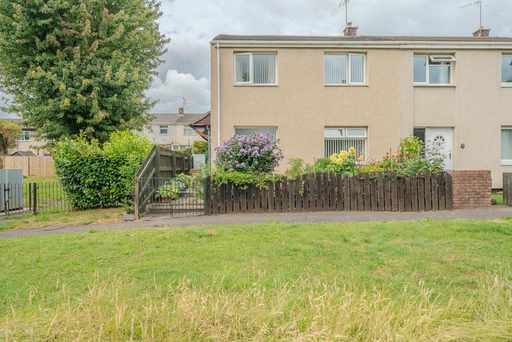 Newgale Row, Cwmbran NP44 3 bed end of terrace house for sale - £190,000