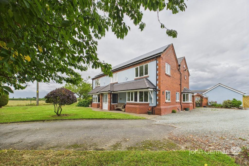 Whiston Road, Penkridge 4 bed detached house for sale - £795,000
