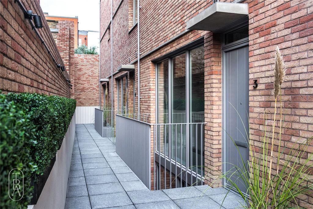 Lamb Lane, London Fields, London, E8 3 bed terraced house to rent - £ ...