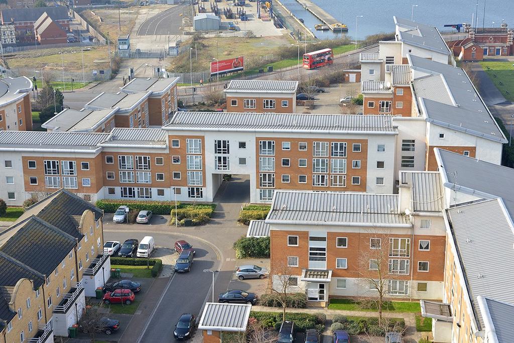 Felixstowe Court, Galleons Lock, E16 2 bed apartment - £1,750 pcm (£404 pw)