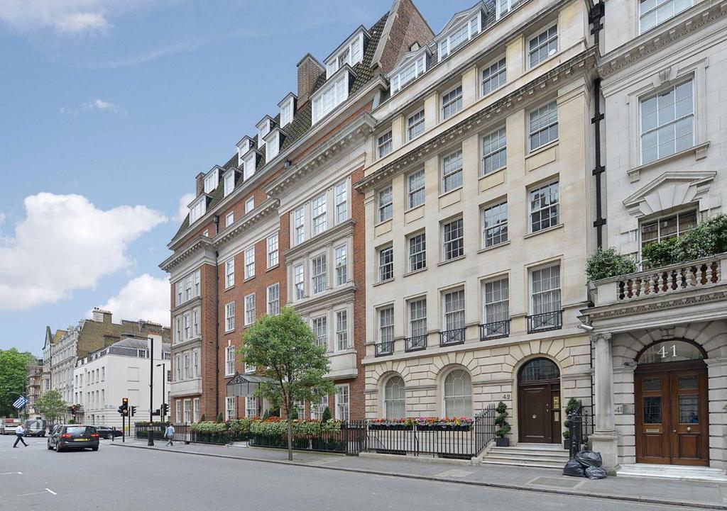 Upper Brook Street, London W1K 1 bed flat - £3,250 pcm (£750 pw)