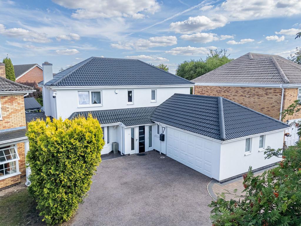 Regal Drive, Kettering NN16 4 bed detached house - £500,000