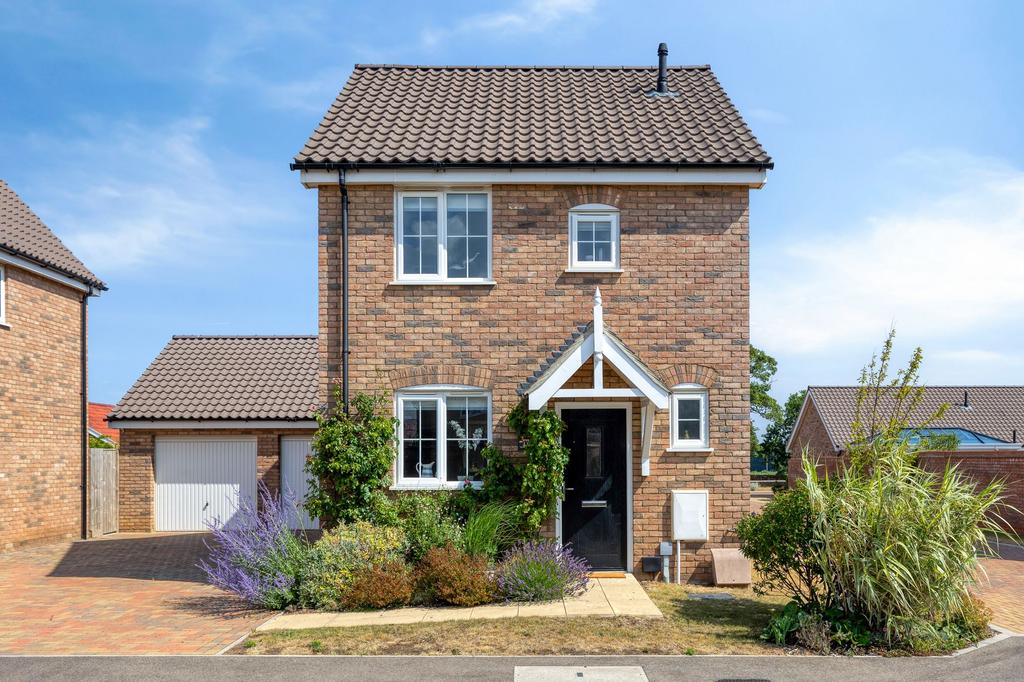 Hunstanton 2 bed detached house for sale - £350,000