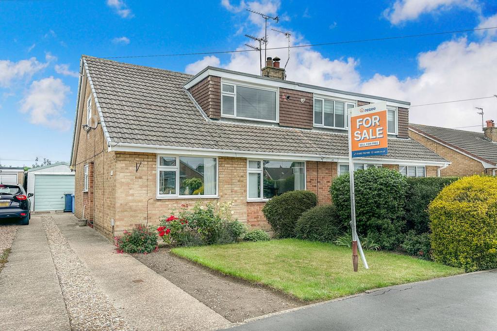 Stanbury Road, Hull HU6 3 bed semi-detached house for sale - £160,000