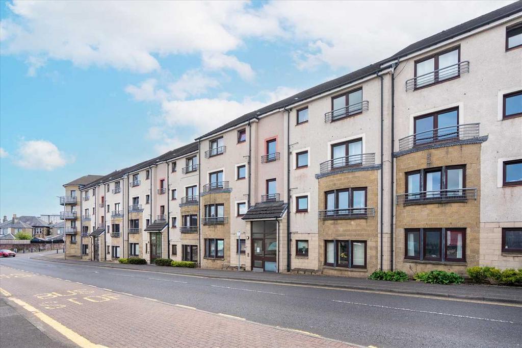 Flat 3, 66 Cow Wynd, FK1 5EA 2 bed apartment - £124,000