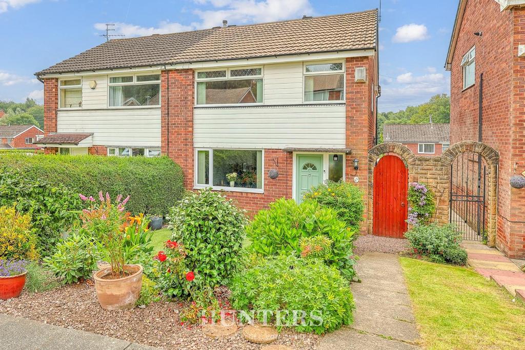 Compton Way, Middleton, Manchester 3 bed semi-detached house for sale ...