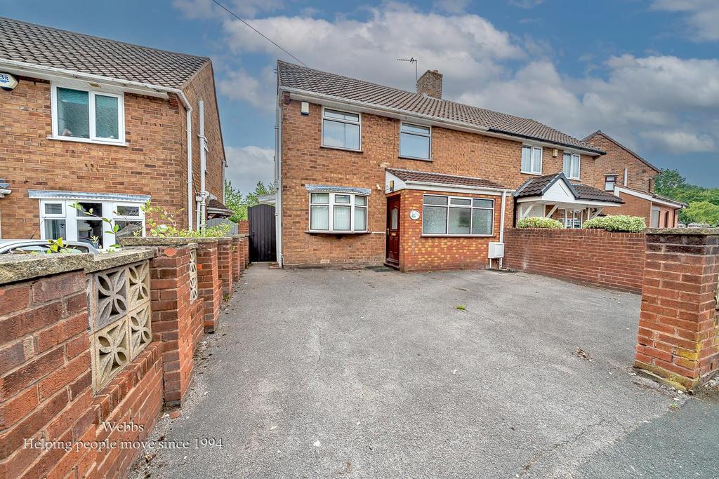 Churchill Road, Walsall WS2 3 bed semi-detached house for sale - £195,000