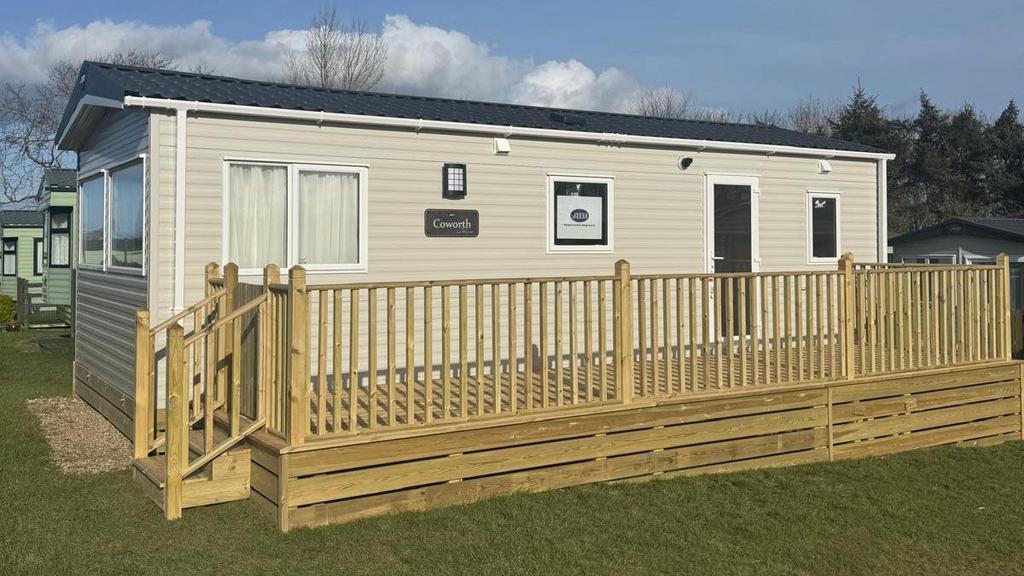 Ugthorpe Whitby 2 bed static caravan - £34,995
