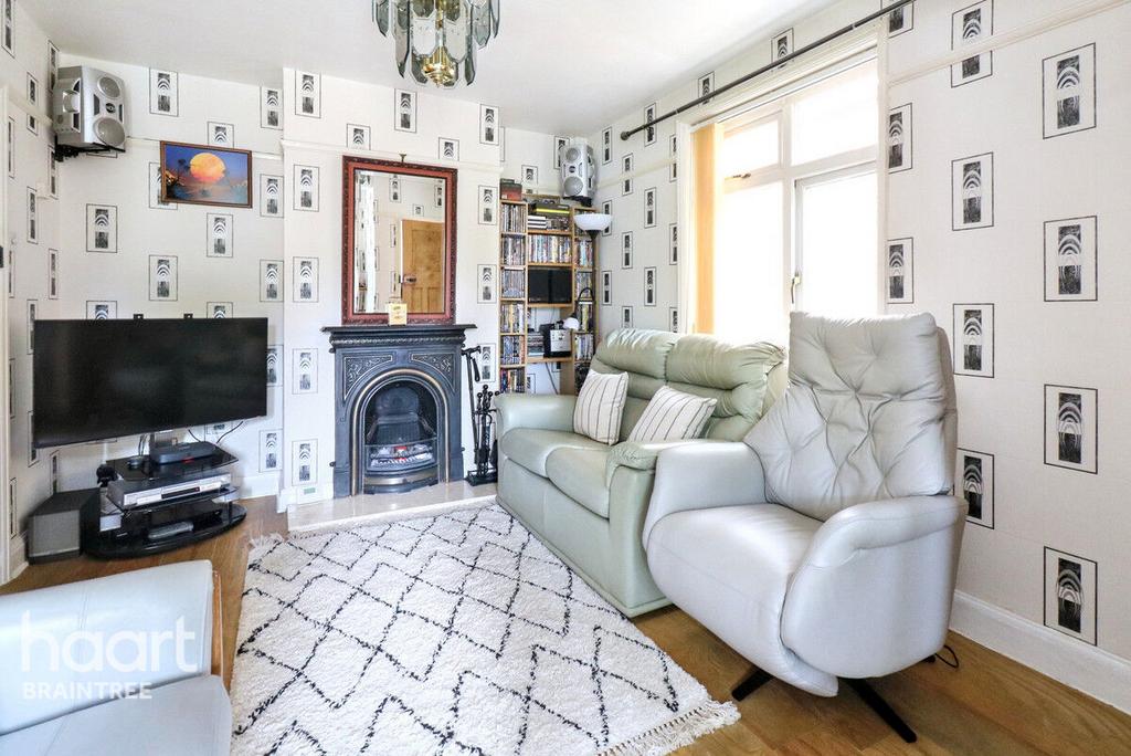 Julien Court Road, Braintree 3 bed chalet for sale - £400,000