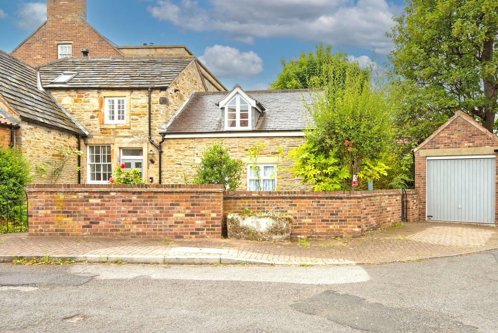 Grove Farm Close, Chesterfield S43 2 bed cottage - £180,000