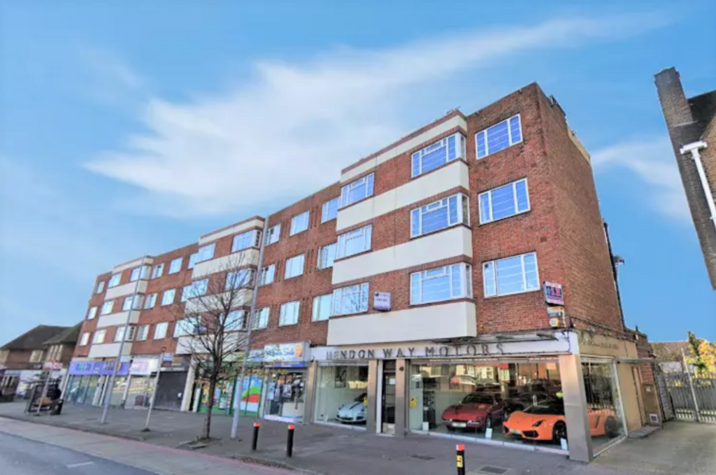 Flat, Kennyland Court, Hendon Way... 1 bed in a house share - £900 pcm ...