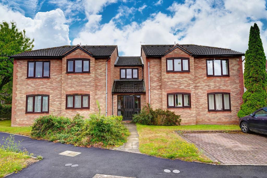 St. Philips Drive, Evesham, WR11 1 bed flat to rent - £650 pcm (£150 pw)