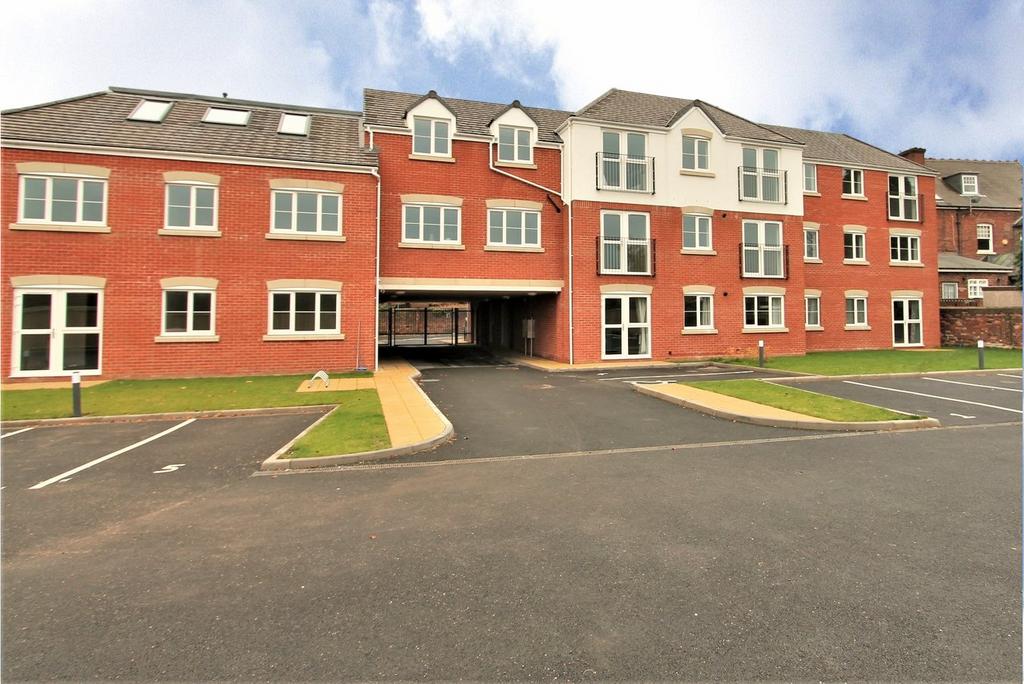 Amblecote, Stourbridge, DY8 2 bed apartment to rent - £850 pcm (£196 pw)