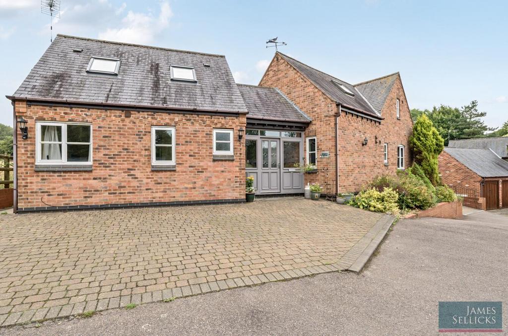 Keepers Cottage, Long Lane... 4 bed detached house for sale - £595,000