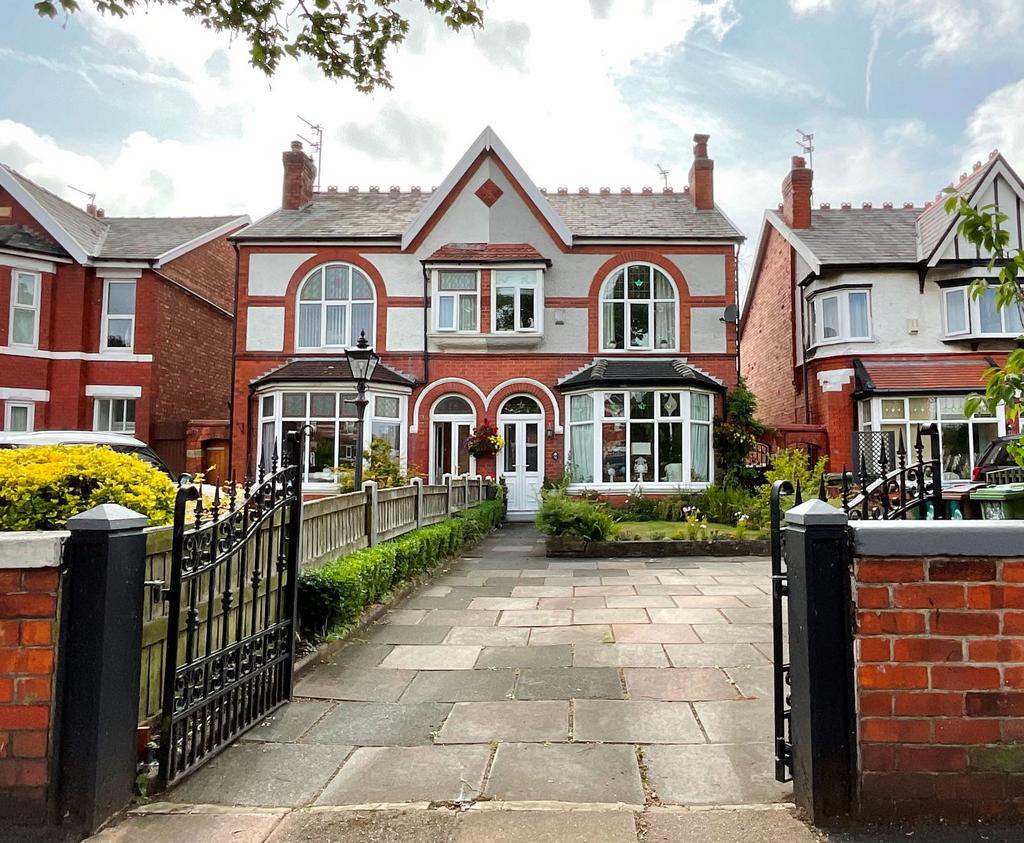 Wennington Road, Southport PR9 4 bed semi-detached house - £330,000