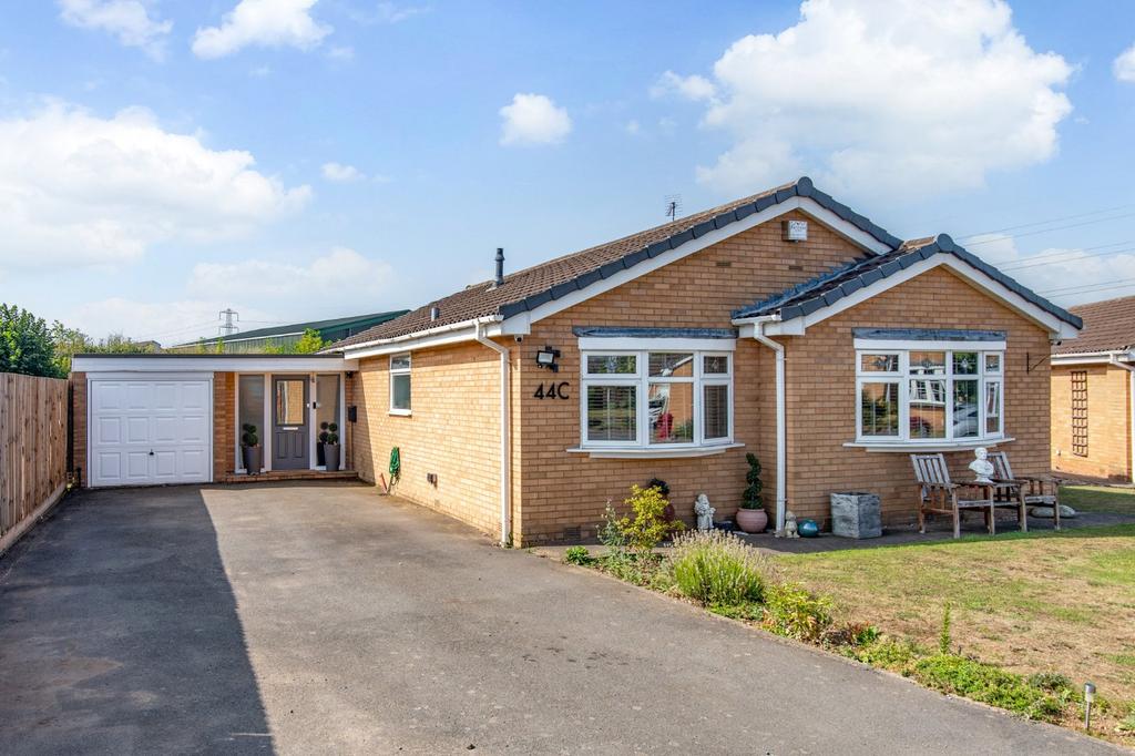 Foley Gardens, Stoke Prior... 3 bed bungalow for sale - £475,000
