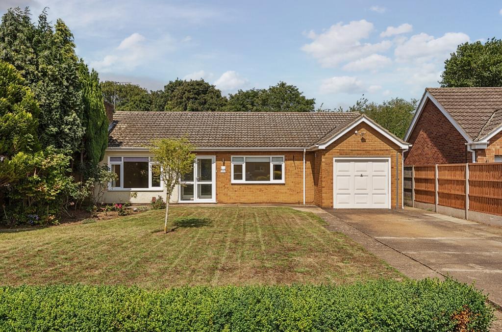 Cherry Tree Lane, Nettleham, Lincoln... 3 bed detached bungalow - £375,000