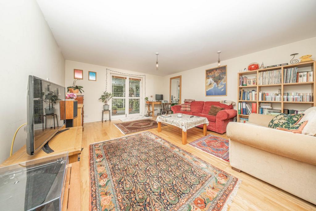 11/6 Valleyfield Street, Edinburgh, EH3 2 bed flat for sale - £295,000