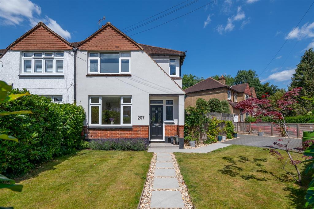 Frenches Road, Redhill 3 bed semi-detached house for sale - £550,000