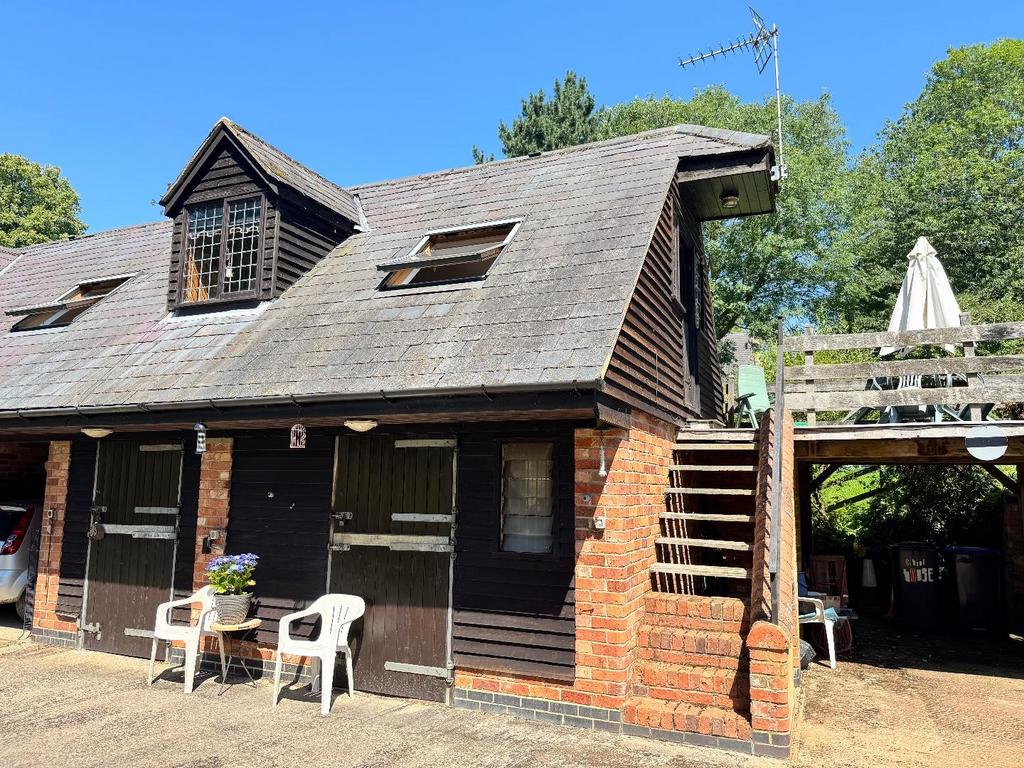 Church Street, Winwick Village 1 bed penthouse to rent - £900 pcm (£208 pw)