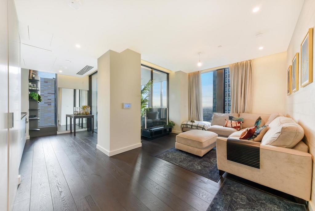 Damac Tower, Nine Elms, London, SW8 2 bed apartment - £5,126 pcm (£ ...