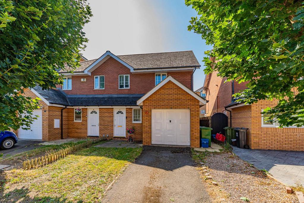 Campbell Drive, Cardiff CF11 3 bed semi-detached house - £320,000