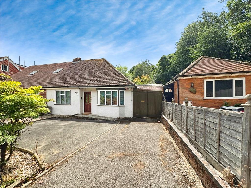 Norcot Road, Tilehurst, Reading 2 bed bungalow for sale - £385,000
