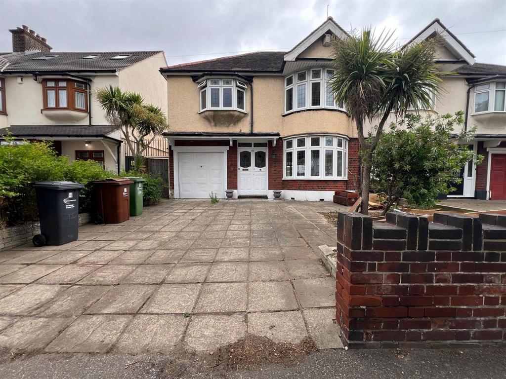 Upney Lane, Barking 4 bed house - £750,000
