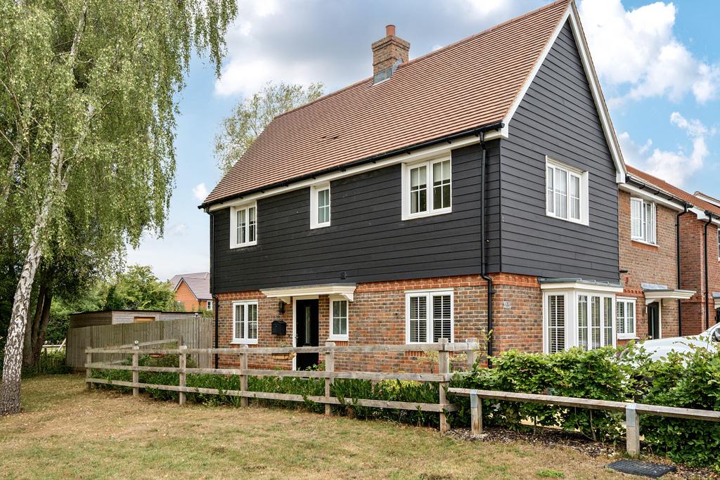 Lamble Walk, Wantage OX12 2 bed semi-detached house - £360,000
