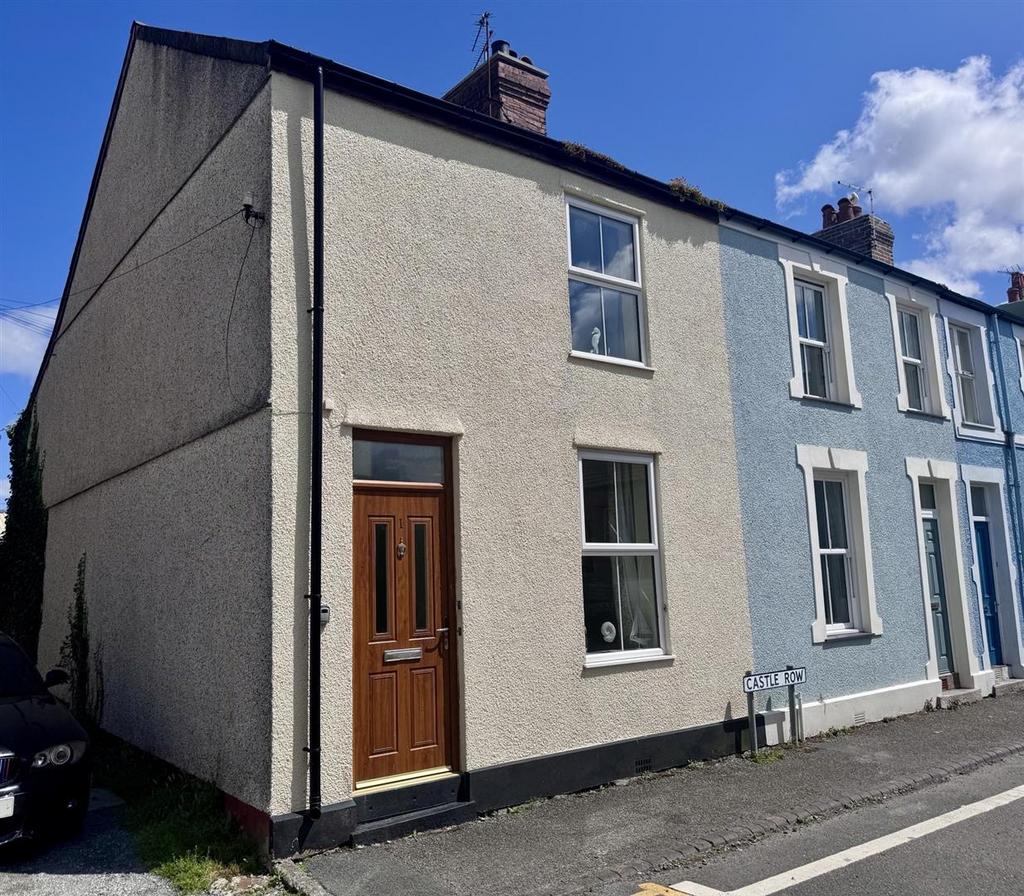 1 Castle Row, Beaumaris 2 bed end of terrace house - £245,000