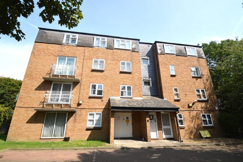 Garrick Drive, London 2 bed apartment - £1,650 pcm (£381 pw)