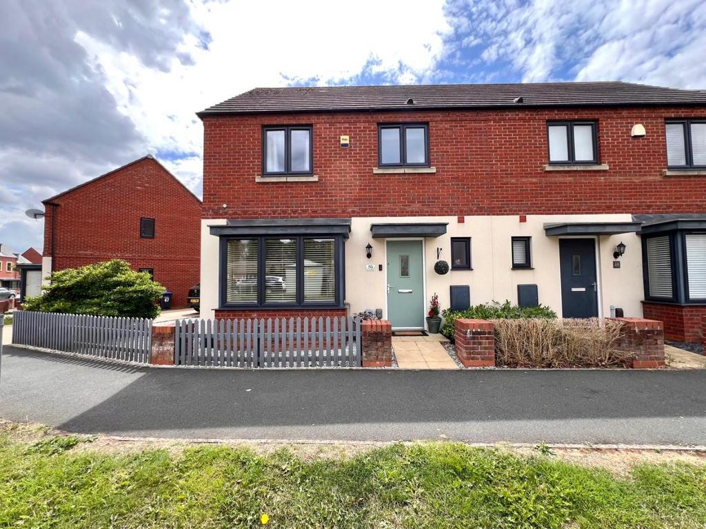 Kent Road, St Crispin, Northampton NN5 3 bed semi-detached house - £290,000