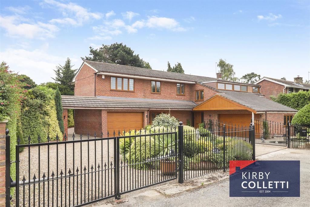 High Road, Broxbourne 5 bed detached house - £1,199,995