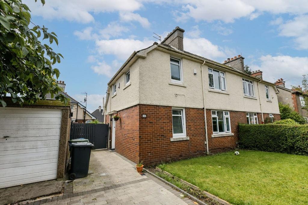 Haining Road, Renfrew, PA4 3 bed semi-detached house for sale - £185,000