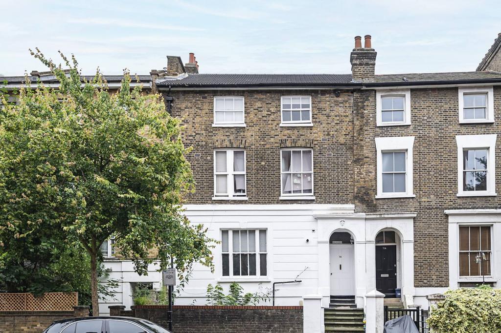 Well Street, Hackney, London, E9 2 bed flat - £2,600 pcm (£600 pw)