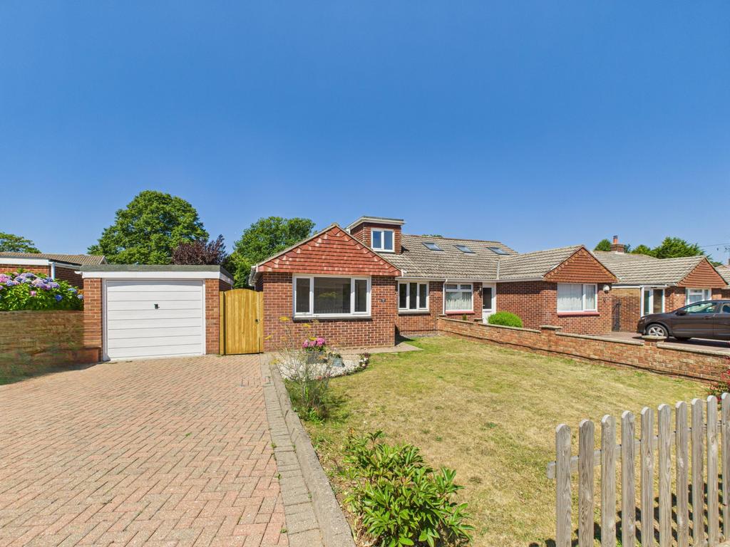 Cyprus Road, Titchfield Common 3 bed detached bungalow for sale - £350,000
