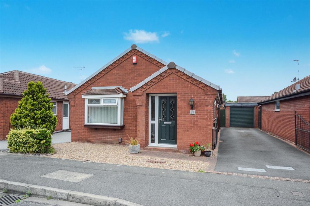 Trowell Park Drive, Trowell, Nottingham 3 bed detached bungalow for ...