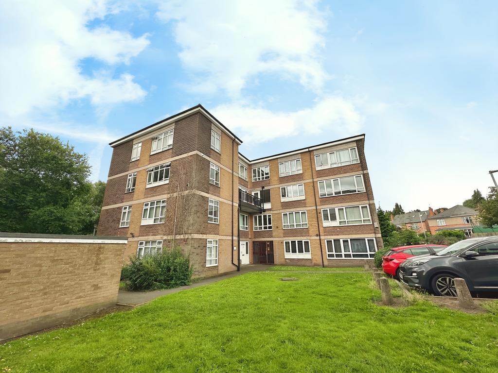 Aldersley Road, Wolverhampton WV6 2 bed flat for sale - £140,000