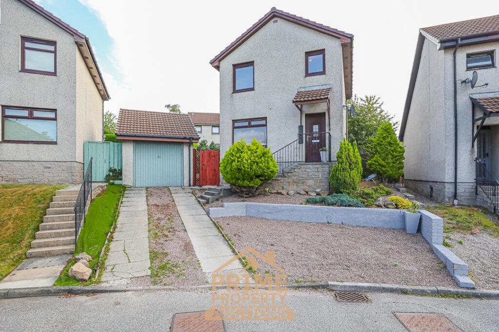 Fairview Wynd, Aberdeen AB22 3 bed detached house - £175,000