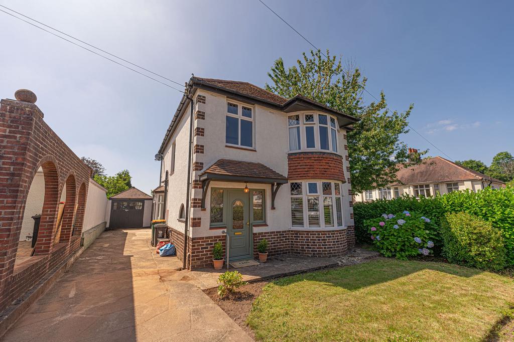Groves Road, Newport, NP20 3 bed detached house - £450,000