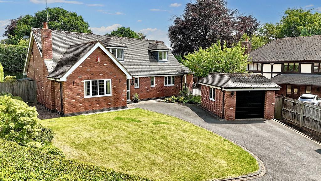 School Lane, Stoke-On-Trent, ST3 4 bed detached bungalow for sale - £ ...