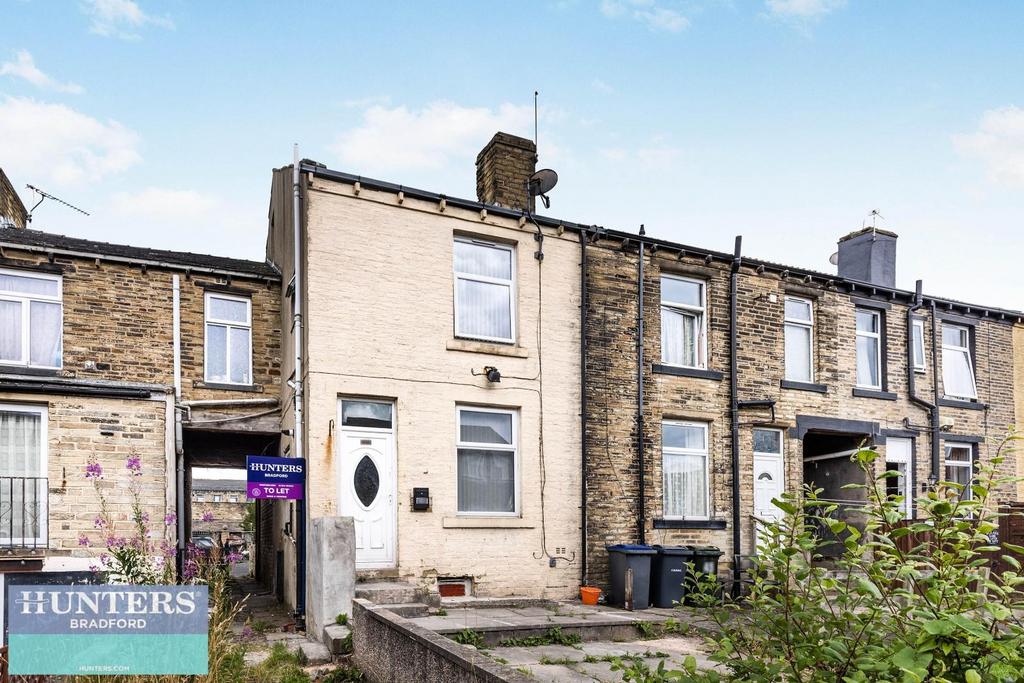 Broadstone Way, Bradford, West... 2 bed house - £650 pcm (£150 pw)