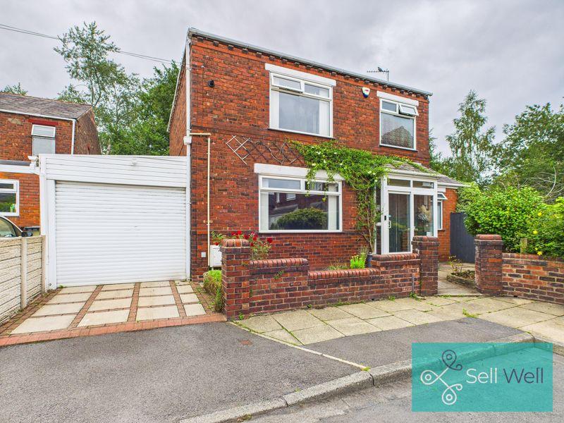 Peelwood Avenue, Manchester M38 3 bed detached house - £280,000