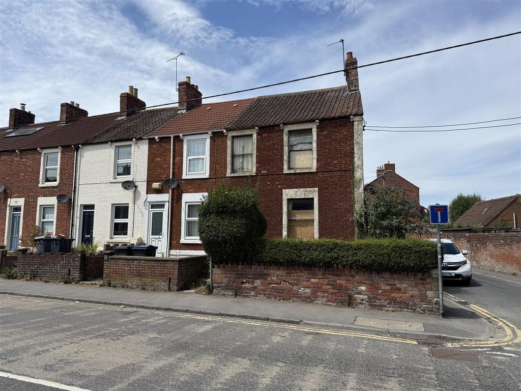 Frome Road, Trowbridge BA14 2 bed terraced house for sale - £85,000