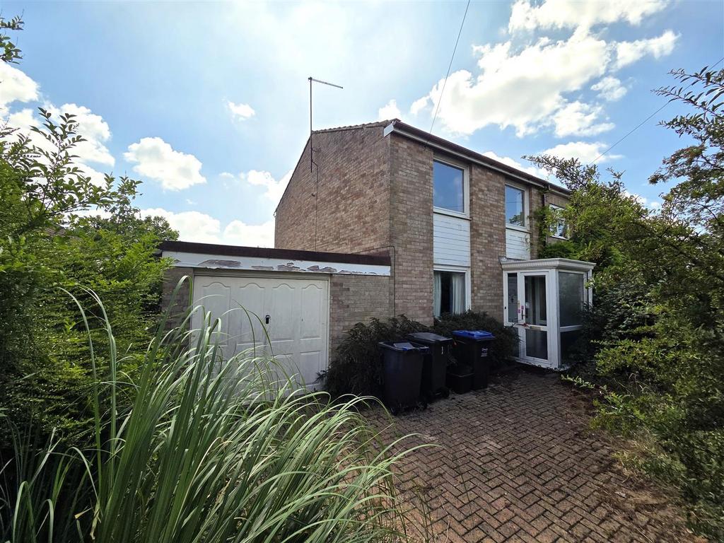 Nursteed Close, Devizes 3 bed semi-detached house for sale - £175,000