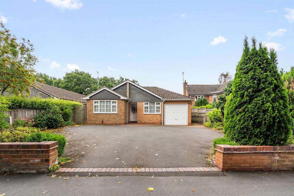 Mill Lane, Bentley Heath, Solihull 3 bed detached bungalow for sale - £ ...