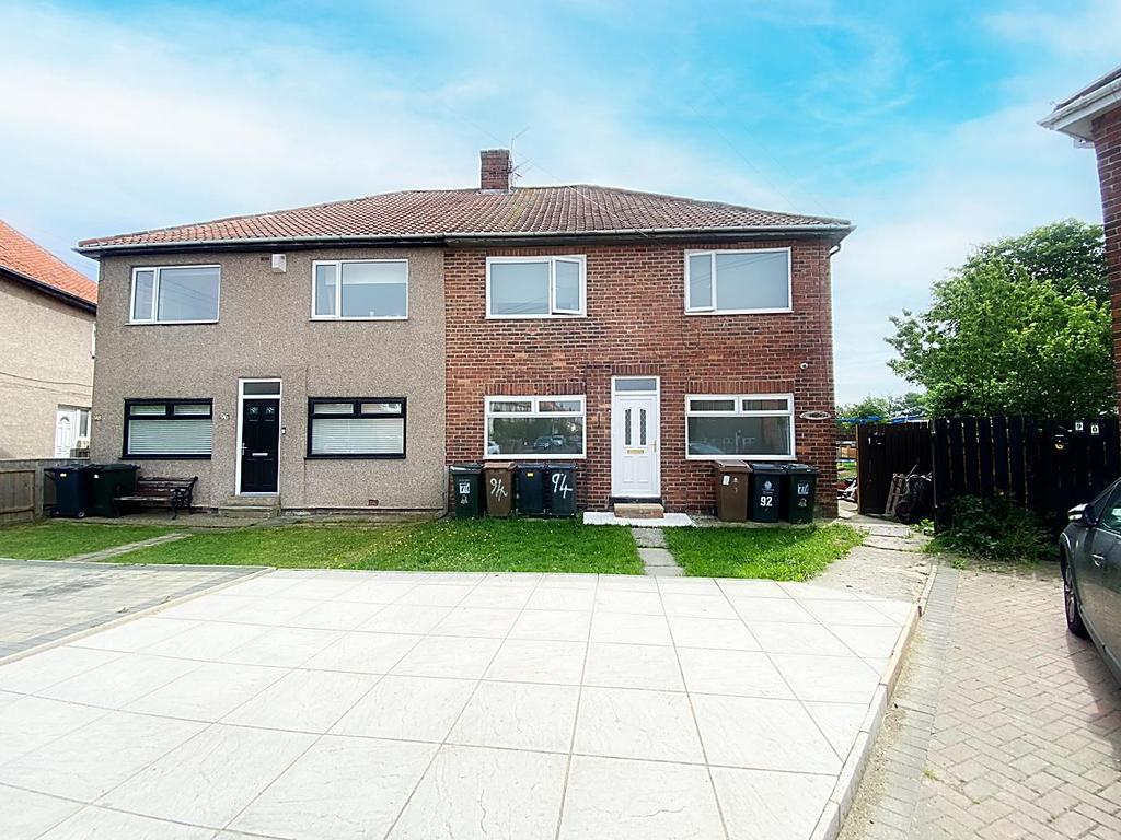 Sydney Grove, Wallsend 2 bed apartment - £95,000