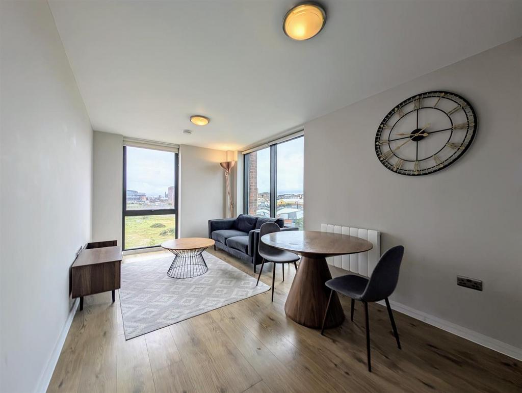 Jesse Hartley Way, Liverpool 1 bed apartment - £850 pcm (£196 pw)