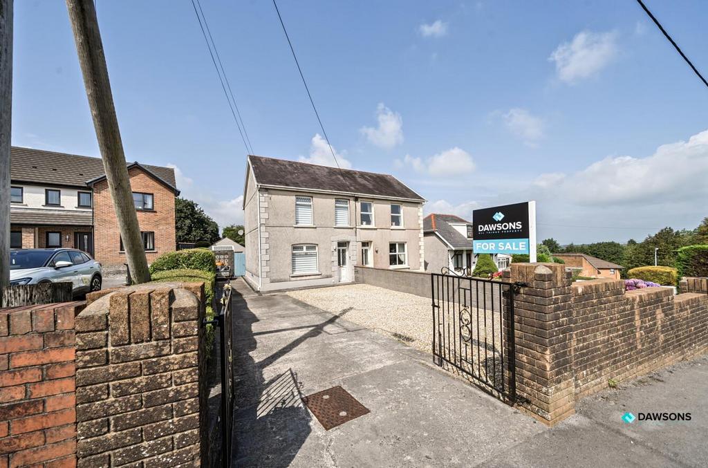 Heol Y Bryn, Upper Tumble, Llanelli 3 bed semi-detached house for sale ...